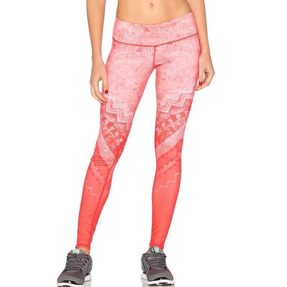 ALO Yoga | Pants & Jumpsuits | Alo Airbrush Leggings In Poppy Casbah Xs ...